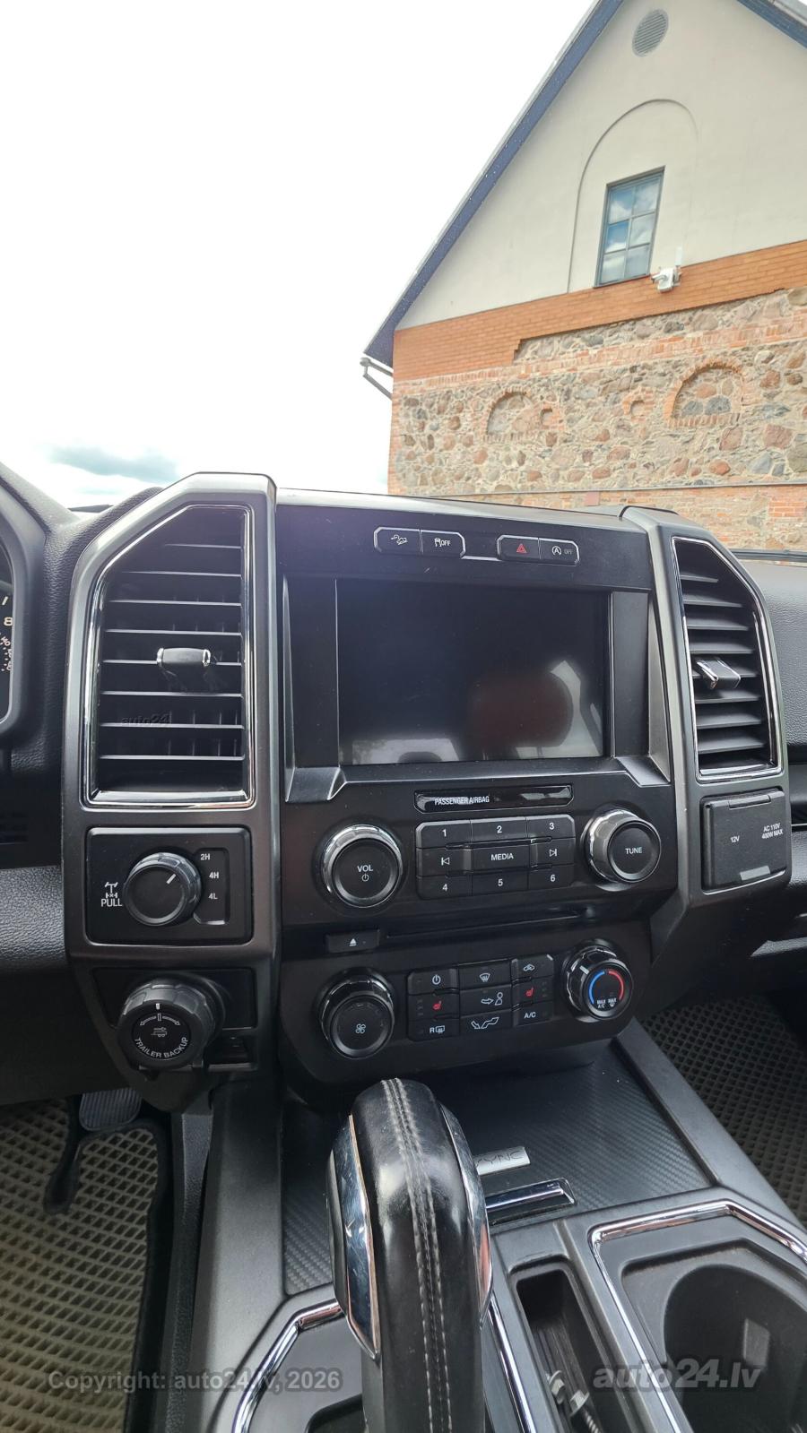 White Ford F-Series 2017 in Tartu, with an engine capacity of 5.00 L and mileage of 279 thousand km for 35900 €, photo 20 on AUTOMOTO.COM.LV