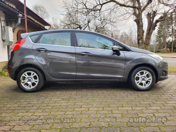 Beige Ford Fiesta 2016 in Tallinn, with an engine capacity of 1.00 L and mileage of 130 thousand km for 5600 €, photo 7 on AUTOMOTO.COM.LV