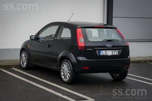 Black Ford Fiesta 2003 in Riga, with an engine capacity of 1.60 L and mileage of 0 thousand km for 1490 €, photo 6 on AUTOMOTO.COM.LV