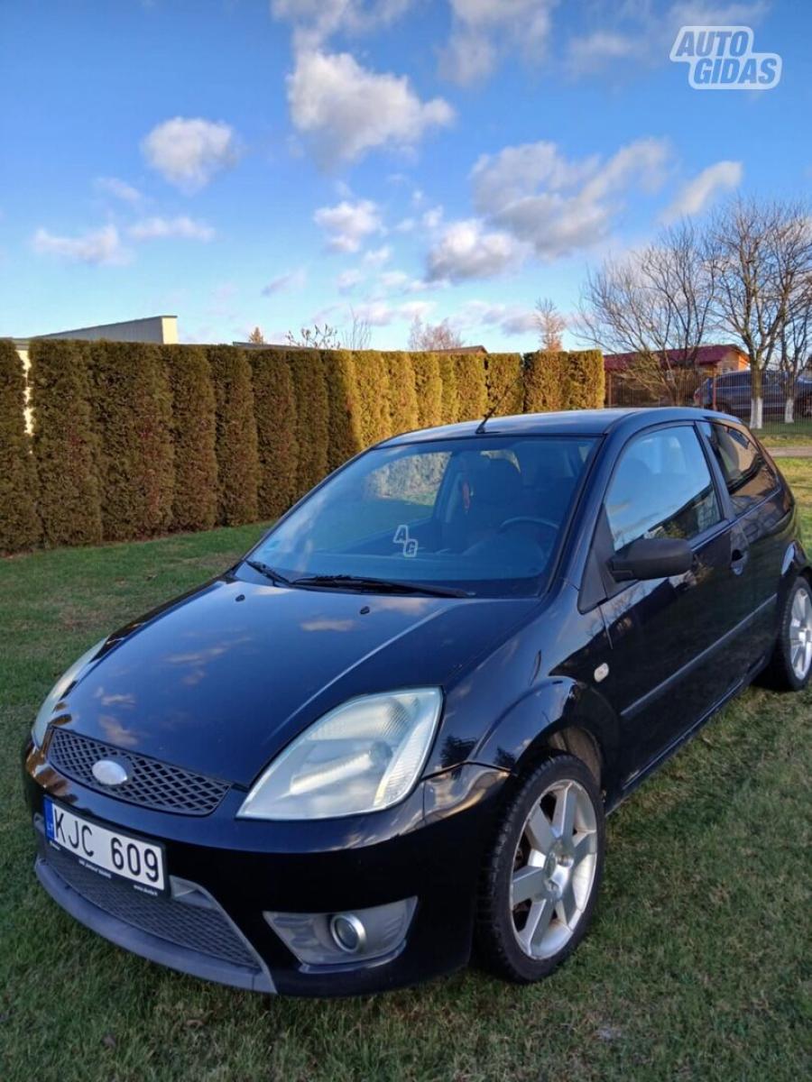 Black Ford Fiesta 2005 in Vilkaviskis, with an engine capacity of 1.60 L and mileage of 231 thousand km for 850 €, photo 2 on AUTOMOTO.COM.LV
