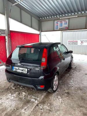 Melns Ford Fiesta 2005 Ignalina, ar dzinēja tilpumu 1.60 L un nobraukumu 231 tūkst. km par 1600 €, foto 2 vietnē AUTOMOTO.COM.LV