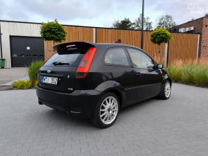 Melns Ford Fiesta 2005 Palanga, ar dzinēja tilpumu 1.60 L un nobraukumu 386 tūkst. km par 1650 €, foto 5 vietnē AUTOMOTO.COM.LV