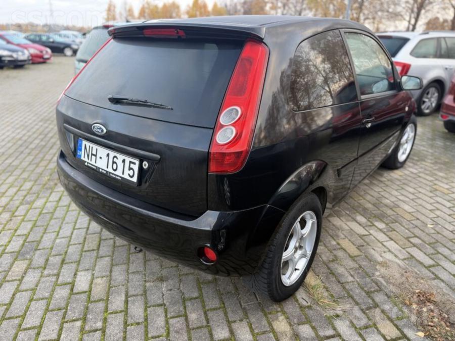 Melns Ford Fiesta 2007 Talsi, ar dzinēja tilpumu 1.40 L un nobraukumu 0 tūkst. km par 1570 €, foto 6 vietnē AUTOMOTO.COM.LV