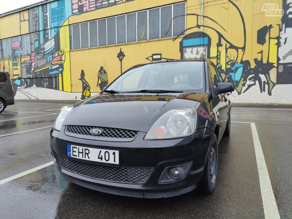 Melns Ford Fiesta 2008 Viļņa, ar dzinēja tilpumu 1.40 L un nobraukumu 115 tūkst. km par 1500 €, foto 1 vietnē AUTOMOTO.COM.LV