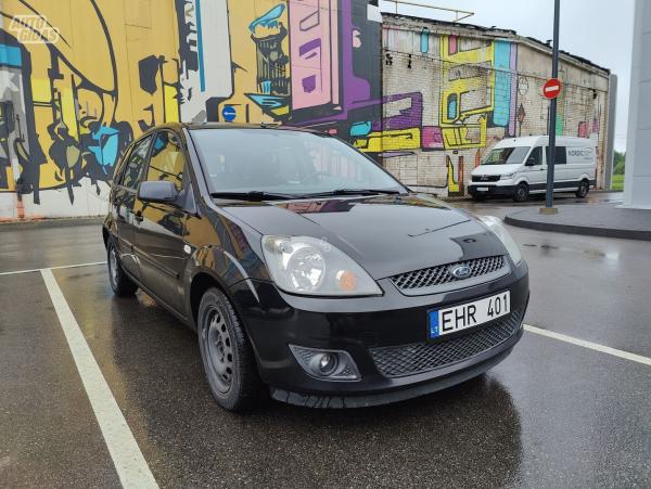 Melns Ford Fiesta 2008 Viļņa, ar dzinēja tilpumu 1.40 L un nobraukumu 115 tūkst. km par 1500 €, foto 2 vietnē AUTOMOTO.COM.LV