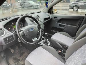 Black Ford Fiesta 2008 in Vilnius, with an engine capacity of 1.40 L and mileage of 115 thousand km for 1500 €, photo 8 on AUTOMOTO.COM.LV
