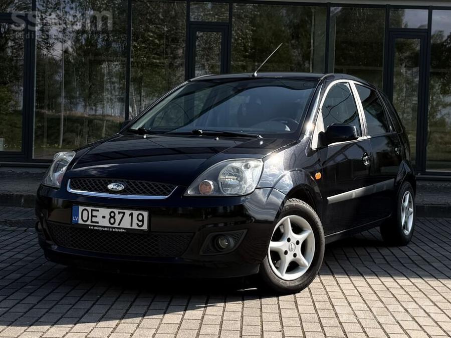Melns Ford Fiesta 2008 Tukums, ar dzinēja tilpumu 1.40 L un nobraukumu 267 tūkst. km par 1600 €, foto 4 vietnē AUTOMOTO.COM.LV