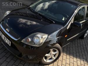 Melns Ford Fiesta 2008 Tukums, ar dzinēja tilpumu 1.40 L un nobraukumu 267 tūkst. km par 1600 €, foto 5 vietnē AUTOMOTO.COM.LV