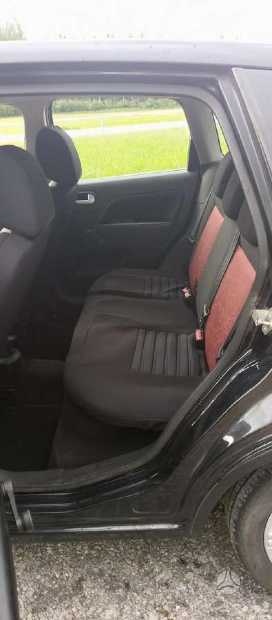 Black Ford Fiesta 2008 in Naujoji Akmene, with an engine capacity of 1.40 L and mileage of 227 thousand km for 1700 €, photo 8 on AUTOMOTO.COM.LV