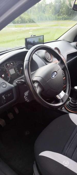 Black Ford Fiesta 2008 in Naujoji Akmene, with an engine capacity of 1.40 L and mileage of 227 thousand km for 1700 €, photo 9 on AUTOMOTO.COM.LV