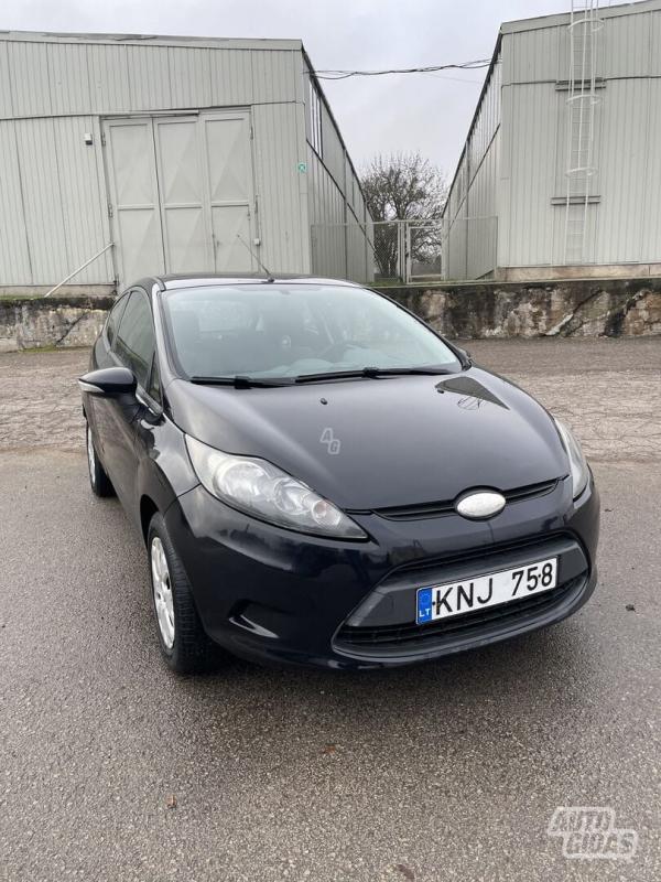 Black Ford Fiesta 2009 in Alytus, with an engine capacity of 1.60 L and mileage of 280 thousand km for 1600 €, photo 3 on AUTOMOTO.COM.LV