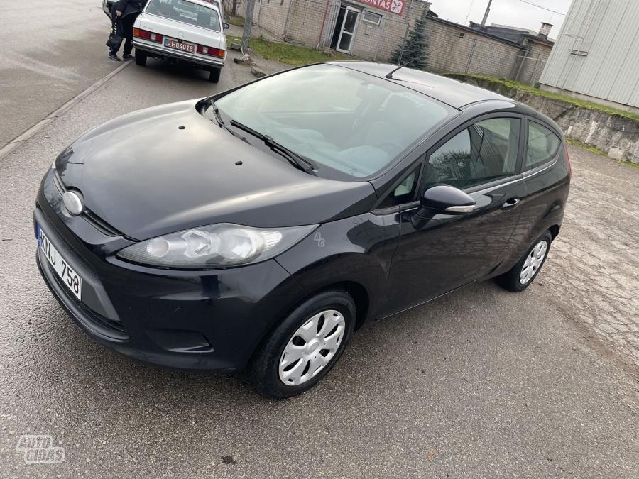 Black Ford Fiesta 2009 in Alytus, with an engine capacity of 1.60 L and mileage of 280 thousand km for 1600 €, photo 8 on AUTOMOTO.COM.LV