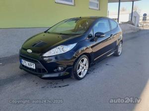 Melns Ford Fiesta 2009 Tallina, ar dzinēja tilpumu 1.60 L un nobraukumu 267 tūkst. km par 4300 €, foto  vietnē AUTOMOTO.COM.LV