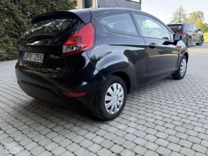 Black Ford Fiesta 2009 in Elektrenai, with an engine capacity of 1.60 L and mileage of 164 thousand km for 2200 €, photo 4 on AUTOMOTO.COM.LV