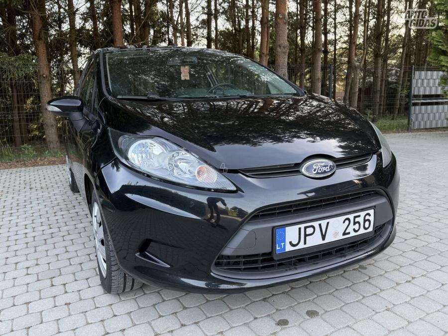 Black Ford Fiesta 2009 in Elektrenai, with an engine capacity of 1.60 L and mileage of 164 thousand km for 2200 €, photo 5 on AUTOMOTO.COM.LV