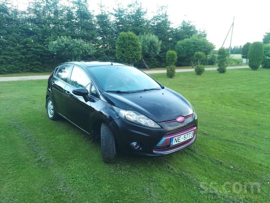 Melns Ford Fiesta 2009 Valmiera, ar dzinēja tilpumu 1.40 L un nobraukumu 312 tūkst. km par 1800 €, foto 1 vietnē AUTOMOTO.COM.LV