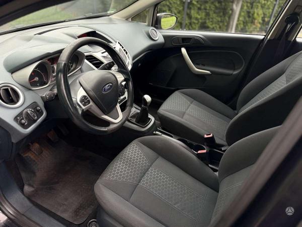 Melns Ford Fiesta 2009 Kauņa, ar dzinēja tilpumu 1.56 L un nobraukumu 294 tūkst. km par 2100 €, foto 8 vietnē AUTOMOTO.COM.LV