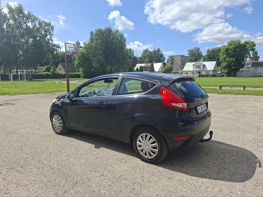 Black Ford Fiesta 2009 in Panevezys, with an engine capacity of 1.24 L and mileage of 223 thousand km for 1400 €, photo 4 on AUTOMOTO.COM.LV