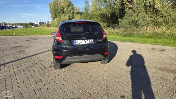 Форд Фиеста 2009 в Паневежис на AUTOMOTO.COM.LV Черный Форд Фиеста 2009 в Паневежис, объемом двигателя 1.20 л и пробегом 183 тыс. км за 1400 €, фото 4 на AUTOMOTO.COM.LV