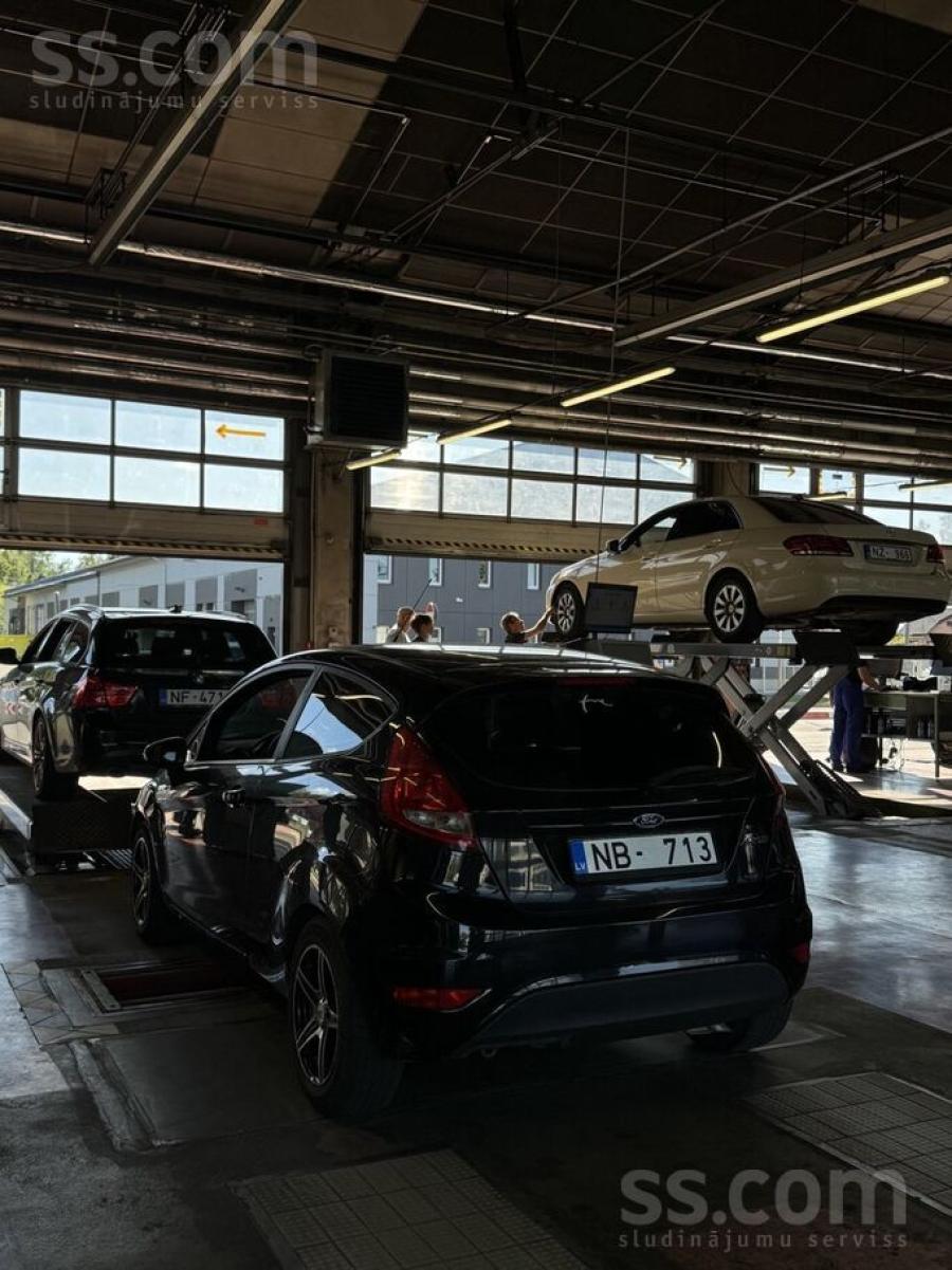 Black Ford Fiesta 2010 in Riga, with an engine capacity of 1.40 L and mileage of 310 thousand km for 1680 €, photo 1 on AUTOMOTO.COM.LV