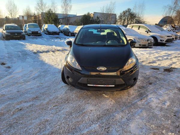 Melns Ford Fiesta 2010 Telšiai, ar dzinēja tilpumu 1.56 L un nobraukumu 250 tūkst. km par 2999 €, foto 2 vietnē AUTOMOTO.COM.LV