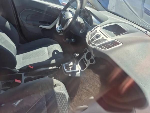 Melns Ford Fiesta 2010 Talsi, ar dzinēja tilpumu 1.40 L un nobraukumu 177 tūkst. km par 5500 €, foto 3 vietnē AUTOMOTO.COM.LV