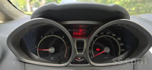 Black Ford Fiesta 2010 in Riga, with an engine capacity of 1.60 L and mileage of 245 thousand km for 2500 €, photo 2 on AUTOMOTO.COM.LV