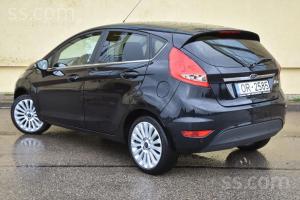 Black Ford Fiesta 2010 in Talsi, with an engine capacity of 1.40 L and mileage of 177 thousand km for 5800 €, photo 3 on AUTOMOTO.COM.LV