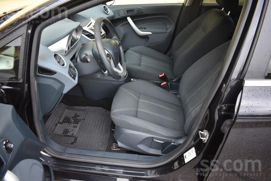 Black Ford Fiesta 2010 in Talsi, with an engine capacity of 1.40 L and mileage of 177 thousand km for 5800 €, photo 7 on AUTOMOTO.COM.LV