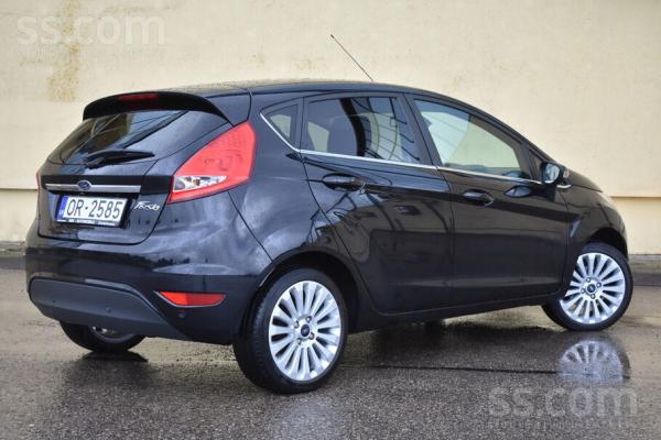 Black Ford Fiesta 2010 in Talsi, with an engine capacity of 1.40 L and mileage of 177 thousand km for 5800 €, photo 6 on AUTOMOTO.COM.LV