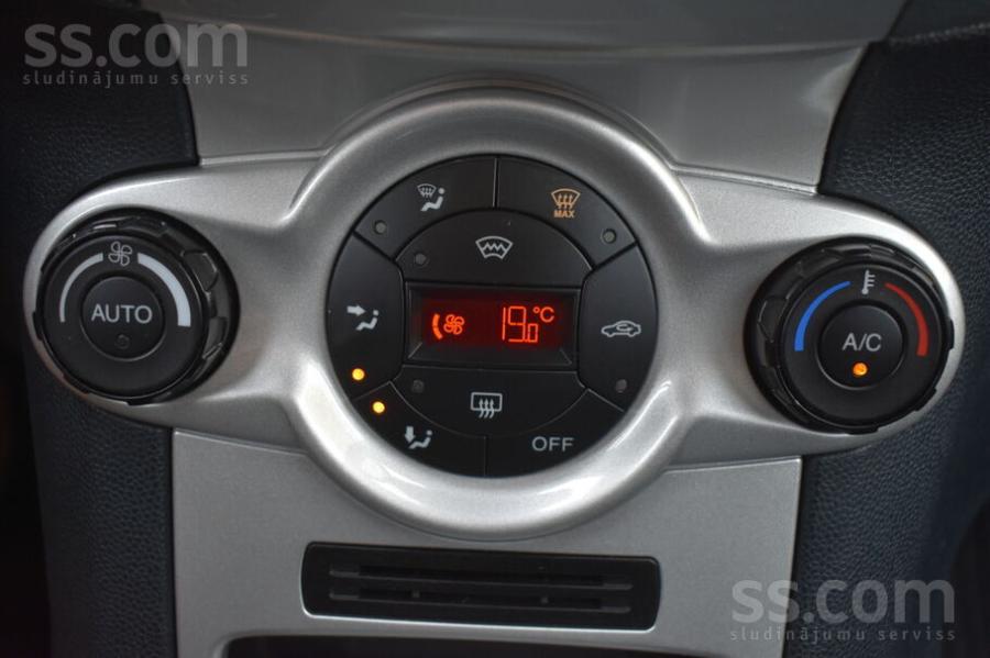 Black Ford Fiesta 2010 in Talsi, with an engine capacity of 1.40 L and mileage of 177 thousand km for 5800 €, photo 14 on AUTOMOTO.COM.LV