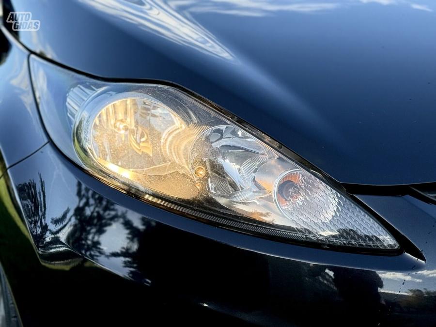 Melns Ford Fiesta 2010 Kauņa, ar dzinēja tilpumu 1.60 L un nobraukumu 277 tūkst. km par 2750 €, foto 7 vietnē AUTOMOTO.COM.LV
