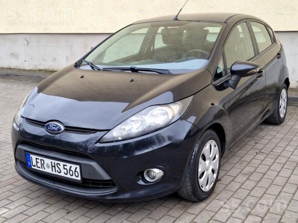 Melns Ford Fiesta 2011 Ogre, ar dzinēja tilpumu 1.60 L un nobraukumu 0 tūkst. km par 5350 €, foto 1 vietnē AUTOMOTO.COM.LV