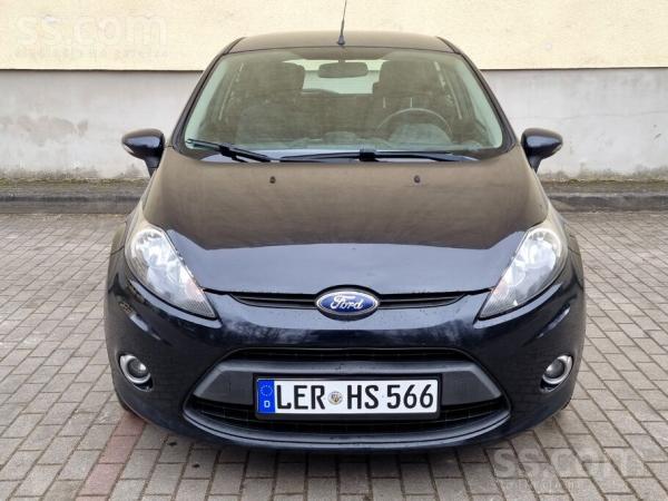 Melns Ford Fiesta 2011 Ogre, ar dzinēja tilpumu 1.60 L un nobraukumu 0 tūkst. km par 5350 €, foto 2 vietnē AUTOMOTO.COM.LV