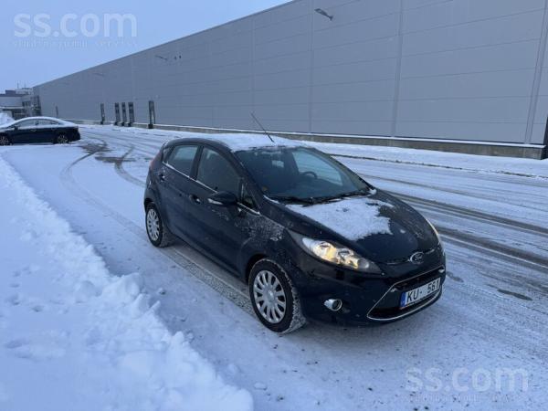 Black Ford Fiesta 2011 in Riga, with an engine capacity of 1.40 L and mileage of 139 thousand km for 3500 €, photo 2 on AUTOMOTO.COM.LV