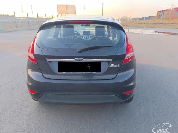 Black Ford Fiesta 2011 in Avizieniai, with an engine capacity of 1.60 L and mileage of 305 thousand km for 900 €, photo 4 on AUTOMOTO.COM.LV