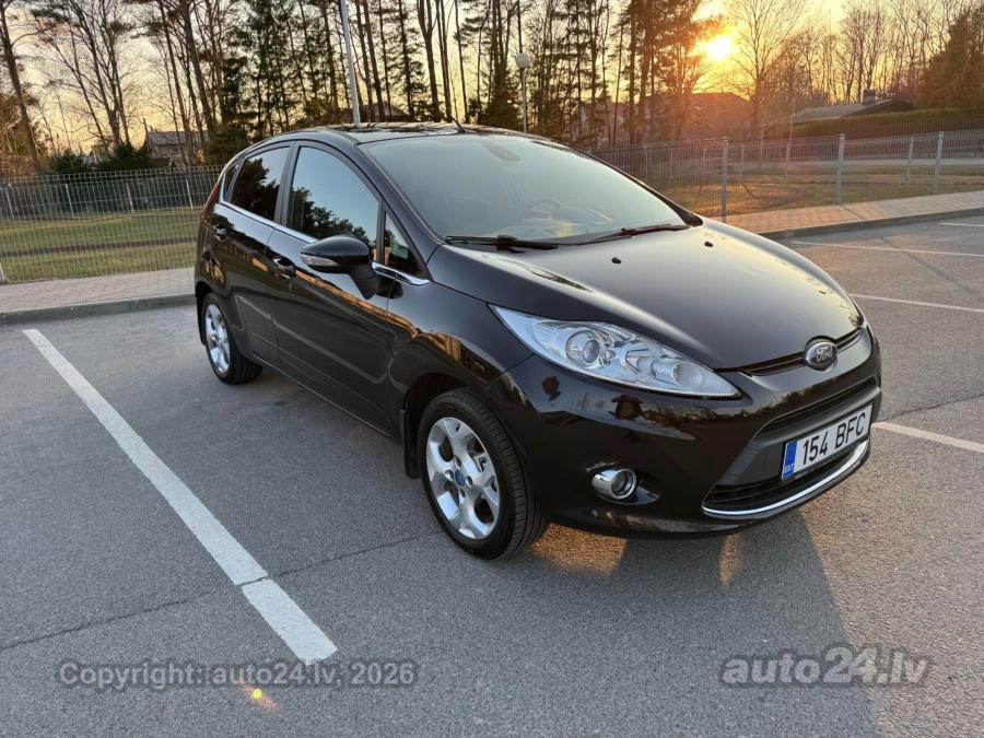 Melns Ford Fiesta 2011 Tallina, ar dzinēja tilpumu 1.60 L un nobraukumu 208 tūkst. km par 4000 €, foto 4 vietnē AUTOMOTO.COM.LV