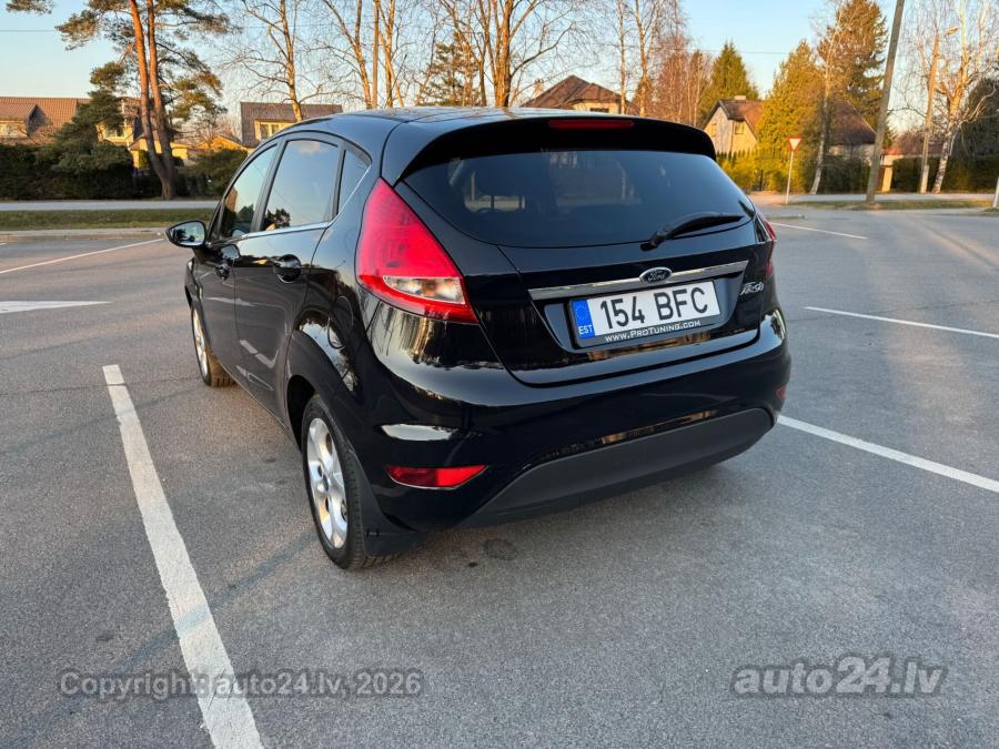 Melns Ford Fiesta 2011 Tallina, ar dzinēja tilpumu 1.60 L un nobraukumu 208 tūkst. km par 4000 €, foto 7 vietnē AUTOMOTO.COM.LV