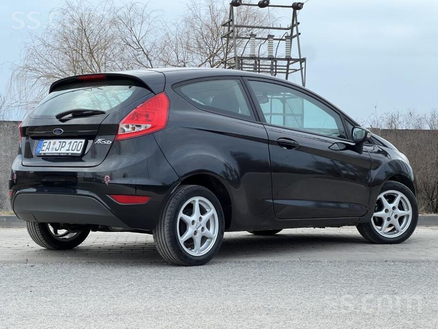 Melns Ford Fiesta 2011 Jelgava, ar dzinēja tilpumu 1.30 L un nobraukumu 163 tūkst. km par 2995 €, foto 5 vietnē AUTOMOTO.COM.LV