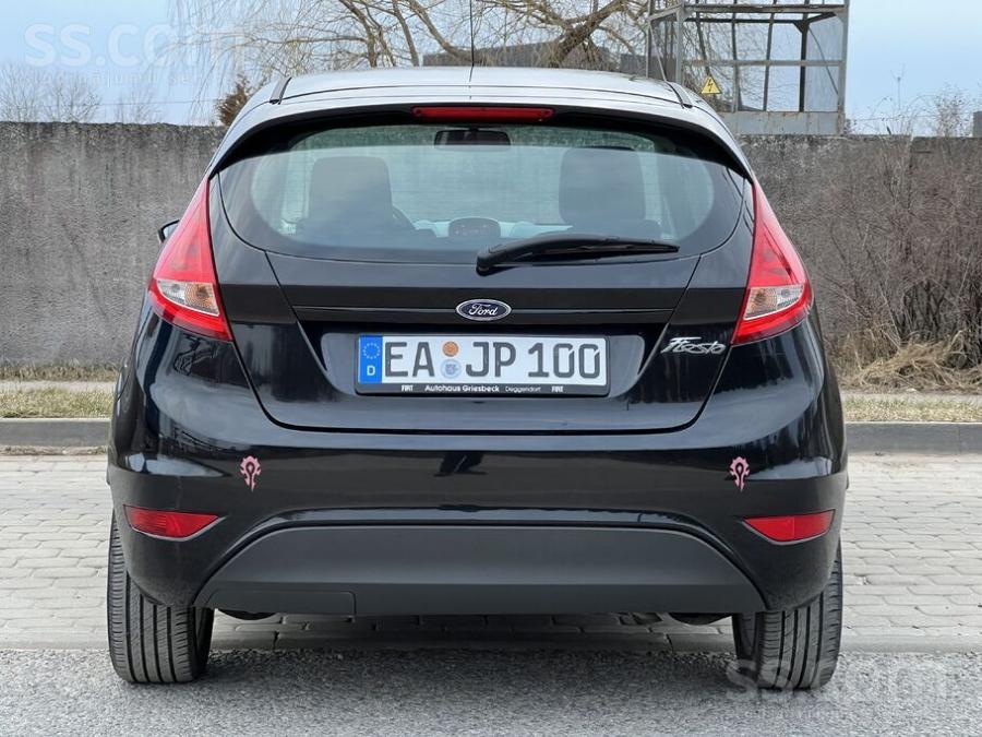 Melns Ford Fiesta 2011 Jelgava, ar dzinēja tilpumu 1.30 L un nobraukumu 163 tūkst. km par 2995 €, foto 7 vietnē AUTOMOTO.COM.LV
