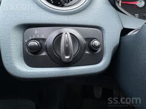Melns Ford Fiesta 2011 Jelgava, ar dzinēja tilpumu 1.30 L un nobraukumu 163 tūkst. km par 2995 €, foto 22 vietnē AUTOMOTO.COM.LV