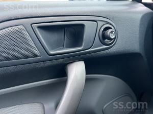 Melns Ford Fiesta 2011 Jelgava, ar dzinēja tilpumu 1.30 L un nobraukumu 163 tūkst. km par 2995 €, foto 23 vietnē AUTOMOTO.COM.LV