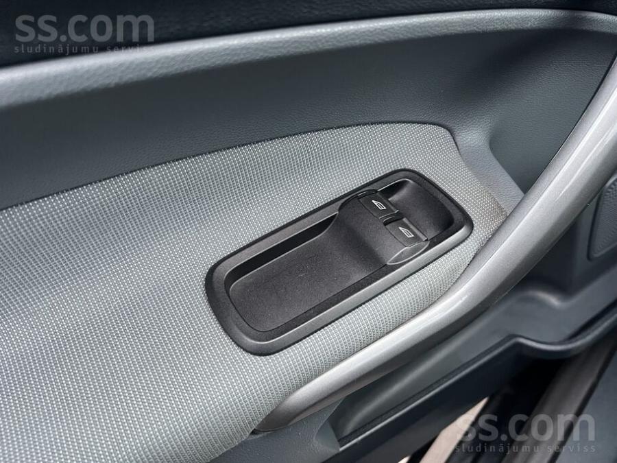 Melns Ford Fiesta 2011 Jelgava, ar dzinēja tilpumu 1.30 L un nobraukumu 163 tūkst. km par 2995 €, foto 24 vietnē AUTOMOTO.COM.LV
