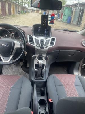 Melns Ford Fiesta 2011 Panevēža, ar dzinēja tilpumu 1.60 L un nobraukumu 300 tūkst. km par 2100 €, foto 3 vietnē AUTOMOTO.COM.LV