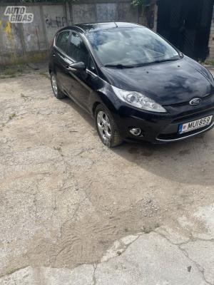 Melns Ford Fiesta 2011 Panevēža, ar dzinēja tilpumu 1.60 L un nobraukumu 300 tūkst. km par 2100 €, foto 10 vietnē AUTOMOTO.COM.LV