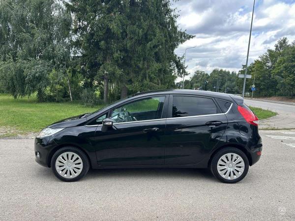 Melns Ford Fiesta 2011 Alīta, ar dzinēja tilpumu 1.56 L un nobraukumu 265 tūkst. km par 3300 €, foto 4 vietnē AUTOMOTO.COM.LV