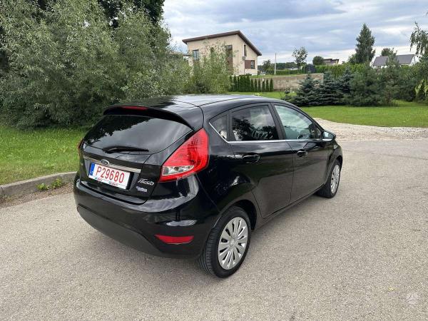 Melns Ford Fiesta 2011 Alīta, ar dzinēja tilpumu 1.56 L un nobraukumu 265 tūkst. km par 3300 €, foto 5 vietnē AUTOMOTO.COM.LV