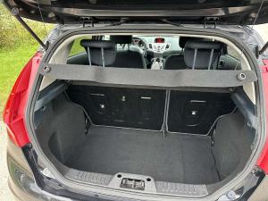 Melns Ford Fiesta 2011 Alīta, ar dzinēja tilpumu 1.56 L un nobraukumu 265 tūkst. km par 3300 €, foto 17 vietnē AUTOMOTO.COM.LV