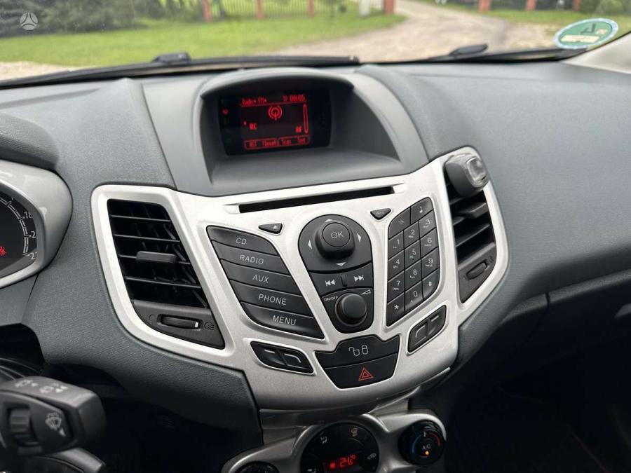 Melns Ford Fiesta 2011 Alīta, ar dzinēja tilpumu 1.56 L un nobraukumu 265 tūkst. km par 3300 €, foto 20 vietnē AUTOMOTO.COM.LV