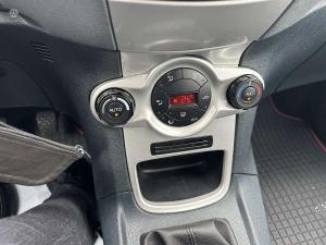 Melns Ford Fiesta 2011 Alīta, ar dzinēja tilpumu 1.56 L un nobraukumu 265 tūkst. km par 3300 €, foto 21 vietnē AUTOMOTO.COM.LV